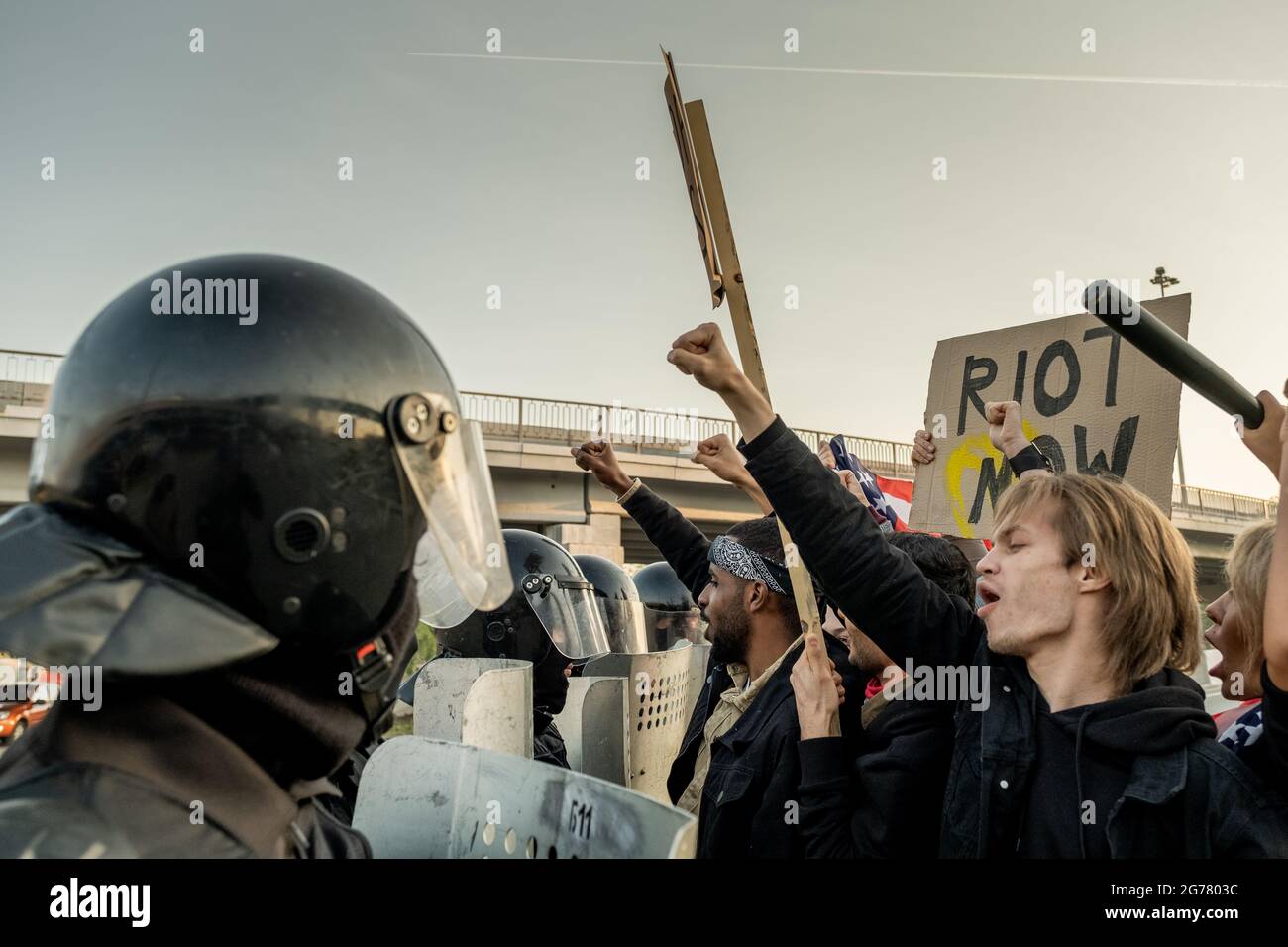 Action group of people hi-res stock photography and images - Alamy