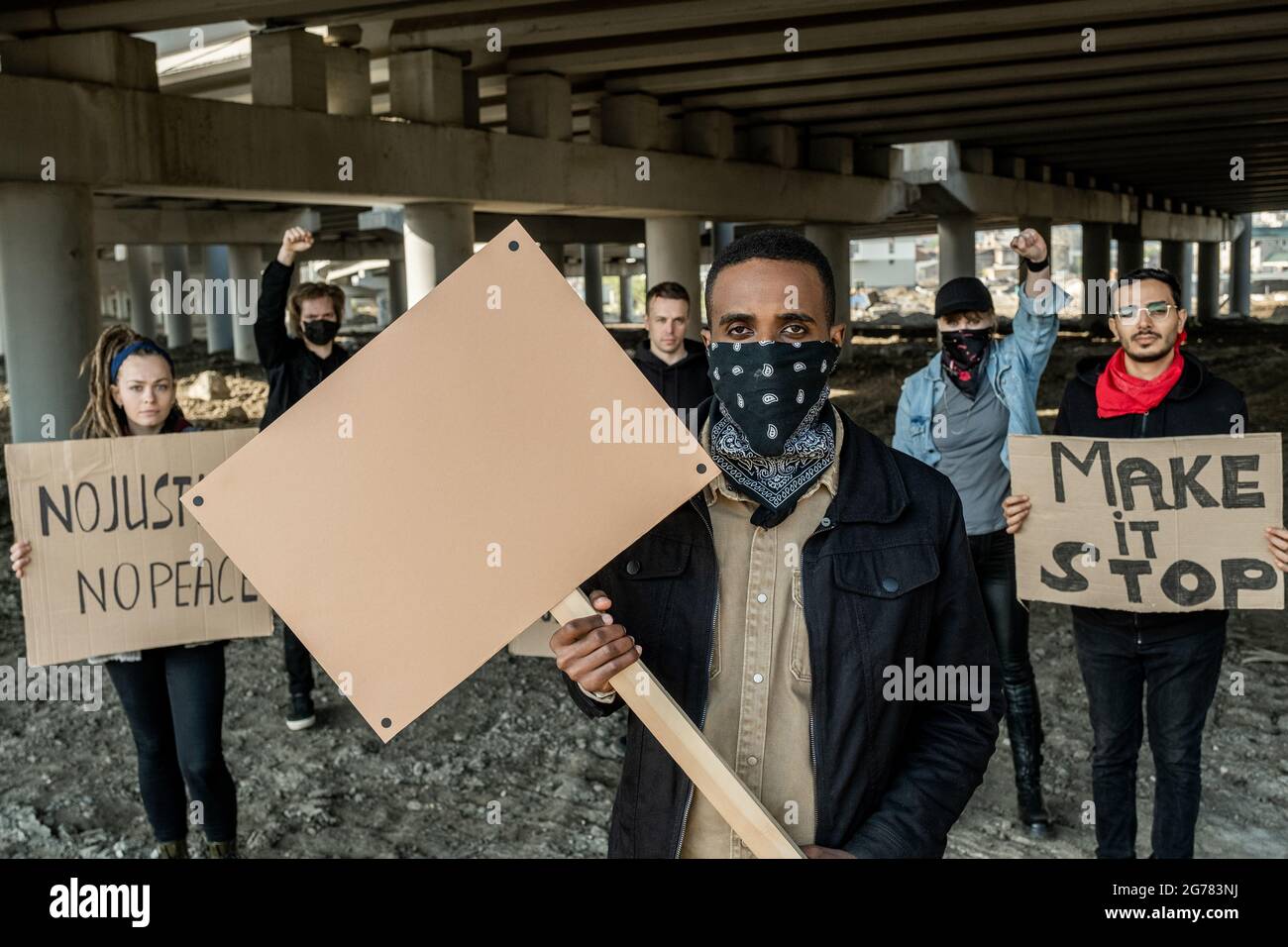 Extremists hi-res stock photography and images - Alamy
