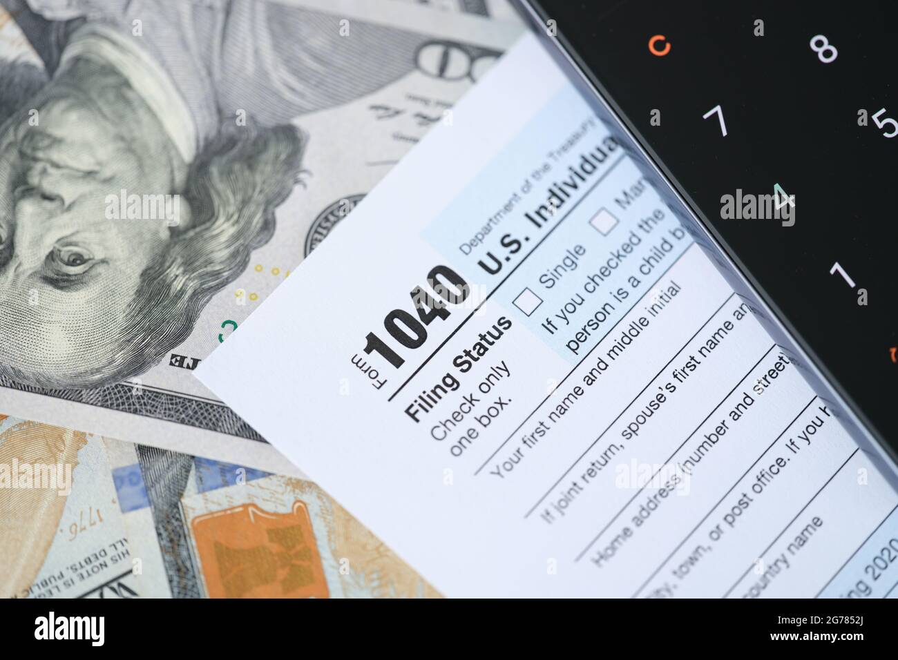 US federal income tax return form 1040 closeup Stock Photo - Alamy