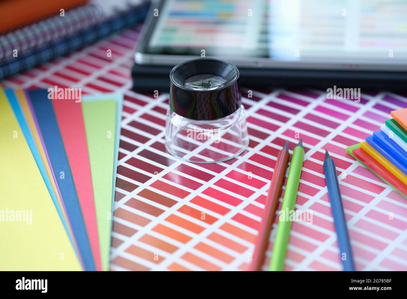 Pink shades chart hi-res stock photography and images - Alamy