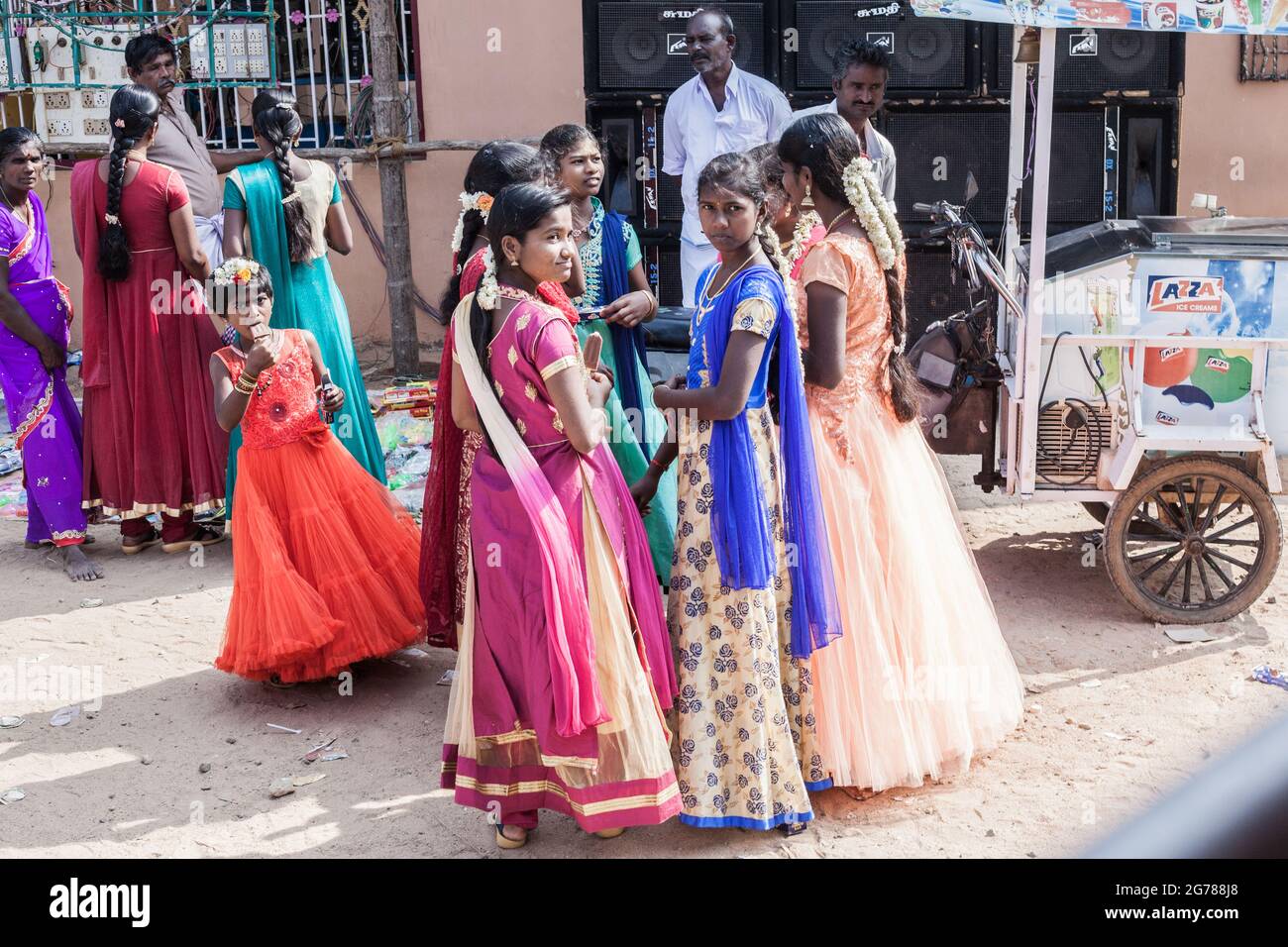 Pretty tamil girl hi-res stock photography and images - Alamy