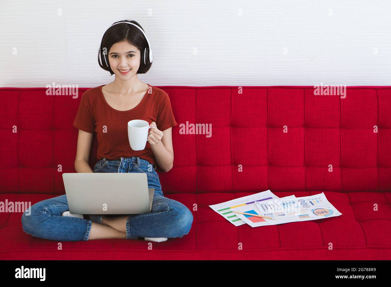 German race chart hi-res stock photography and images - Alamy