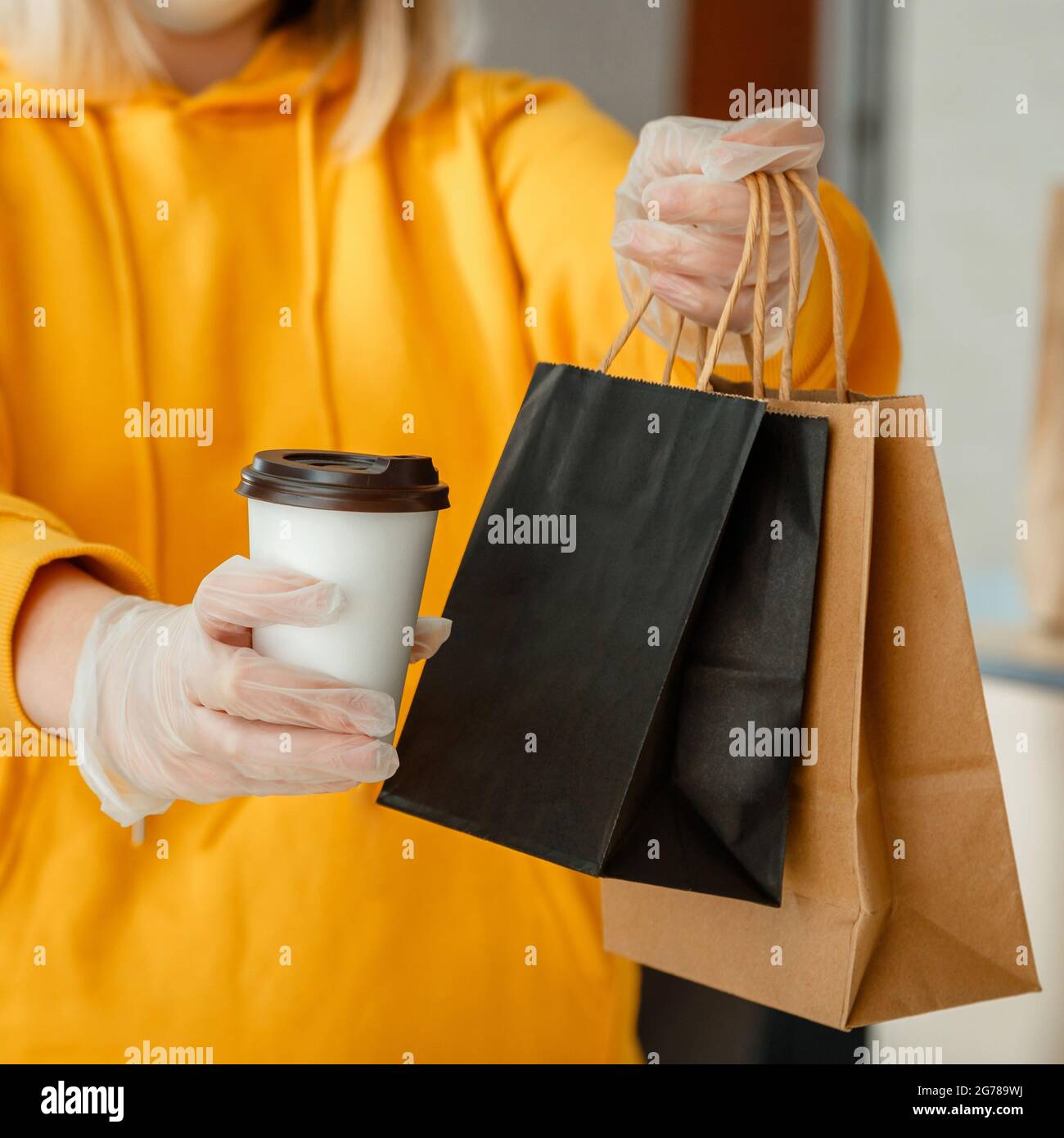 Restaurant to go container hi-res stock photography and images - Alamy
