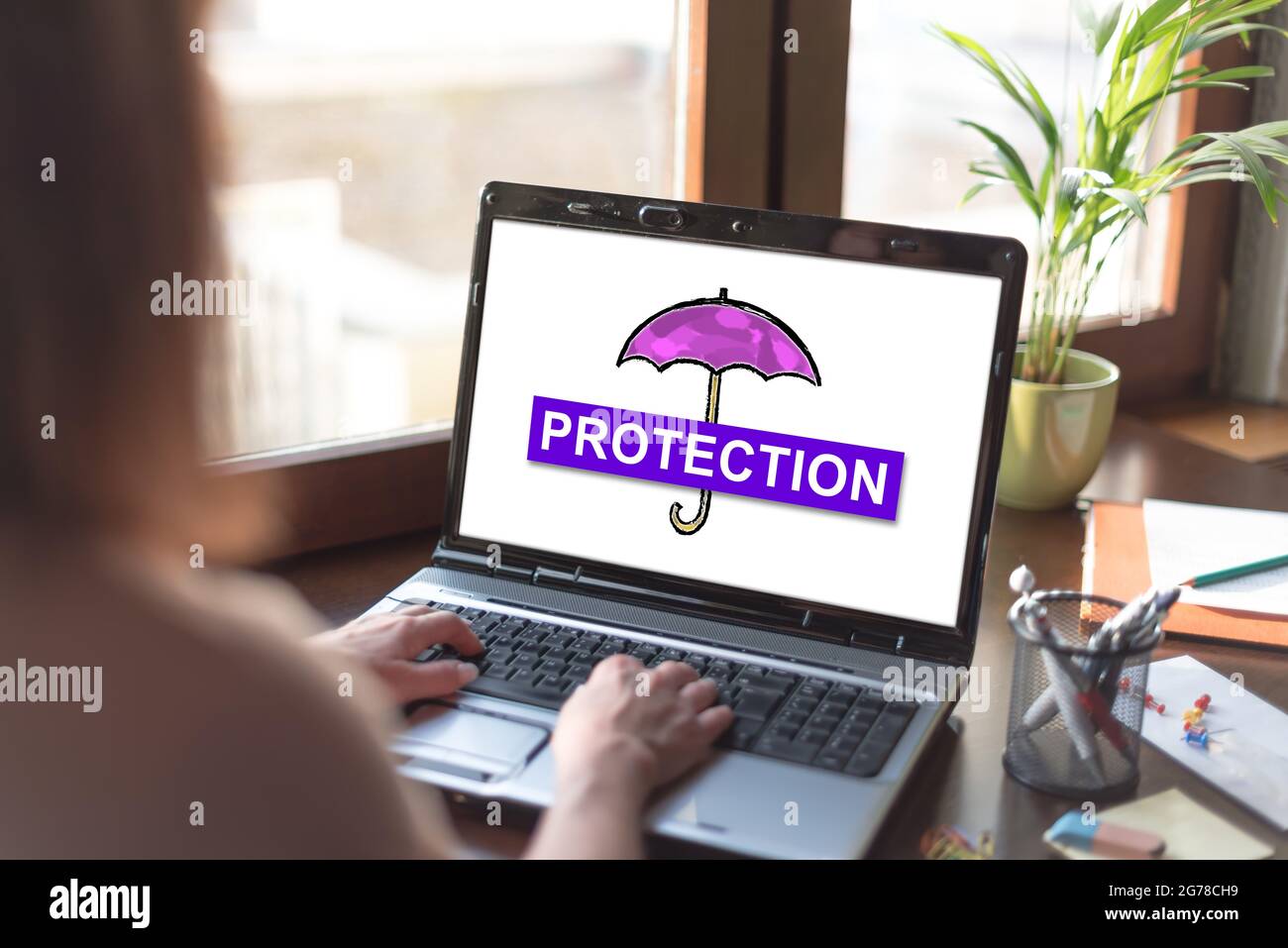 Laptop screen displaying family hi-res stock photography and images - Alamy