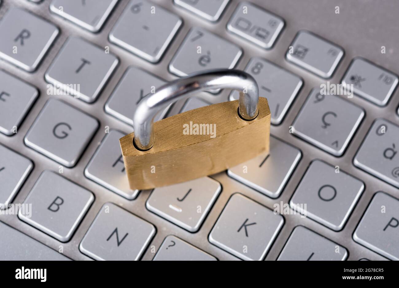 Padlock on computer keyboard Stock Photo - Alamy