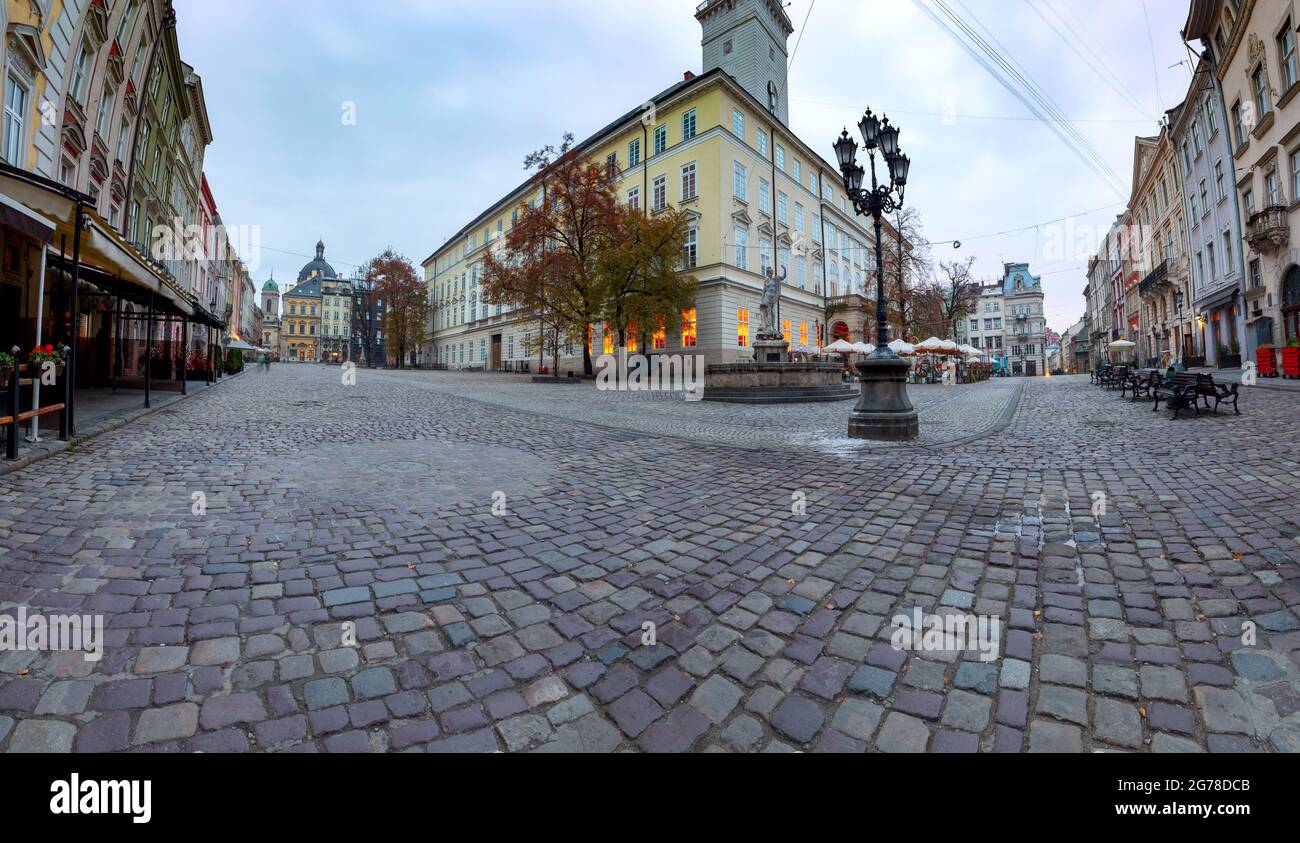 Old town at dawn hi-res stock photography and images - Alamy