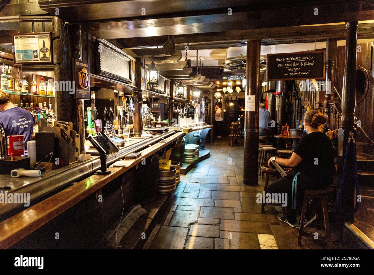 Wooden interior of old historic Prospect of Whitby pub in Wapping ...