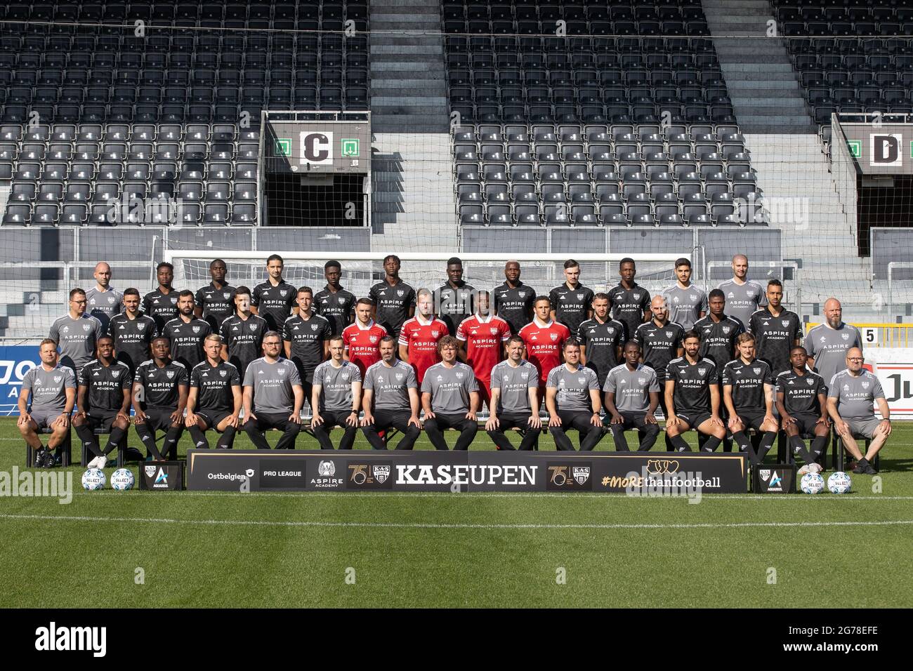 1st row Eupens's warehouse man Scott Nicoll, Isaac Nuhu, Konan Ignace N ...