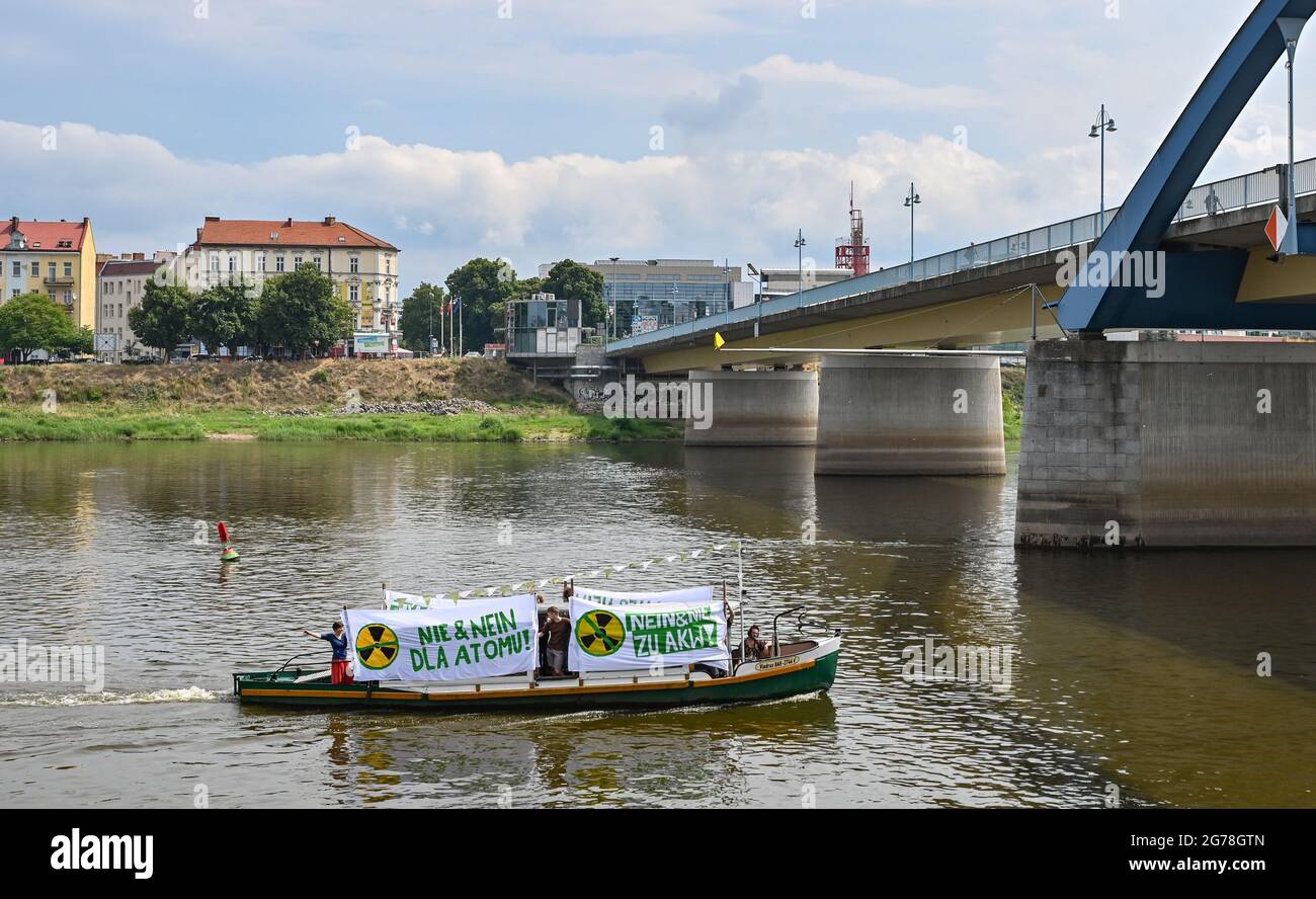 12 July 2021, Brandenburg, Frankfurt (Oder): Members of the Brandenburg ...