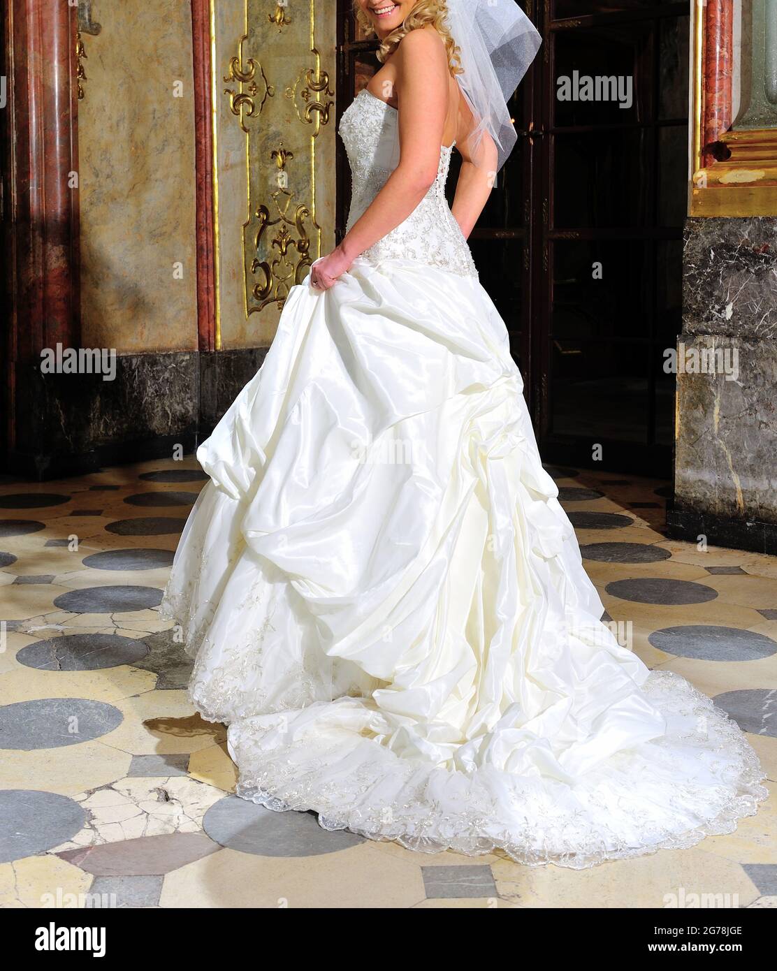 wedding planning, service, celebration, meeting, friends, family ...