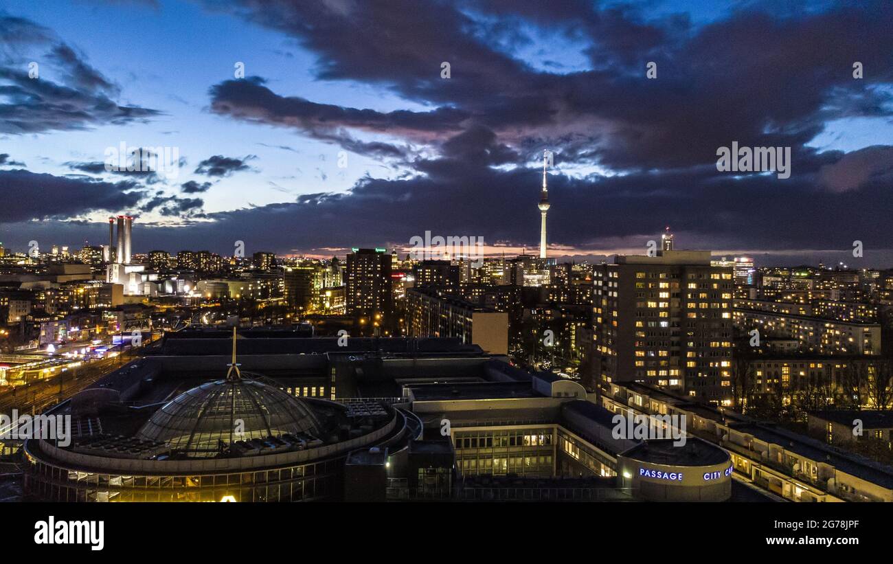 Berlin night aerial hi-res stock photography and images - Alamy