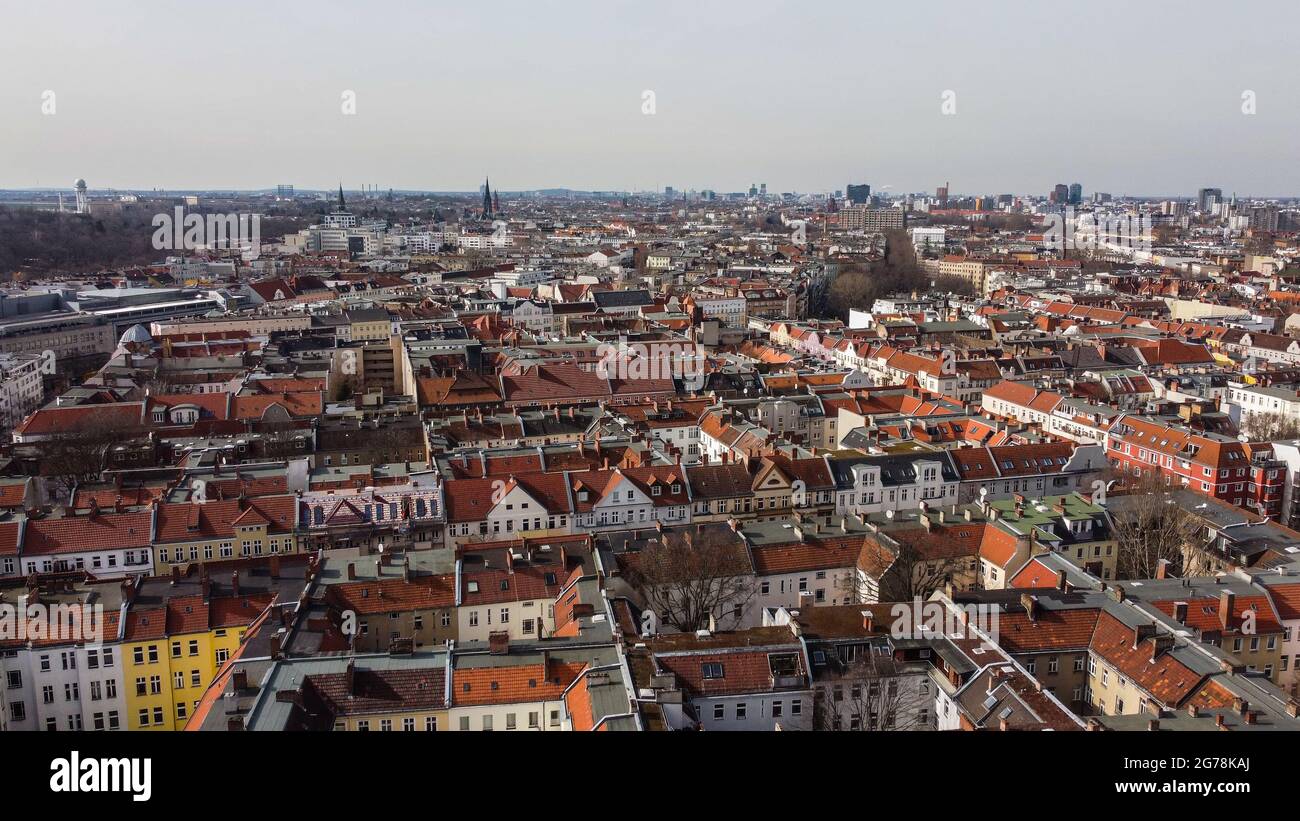 Aerial view of office blocks hi-res stock photography and images - Alamy