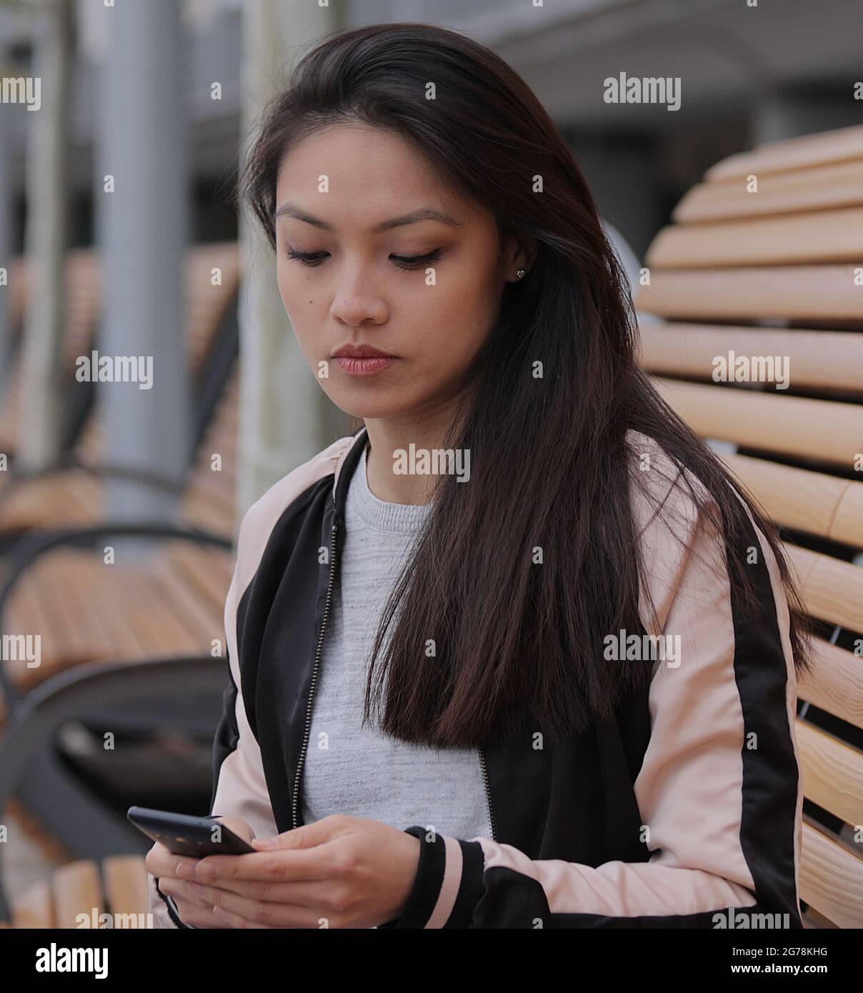 Look messages hi-res stock photography and images - Alamy