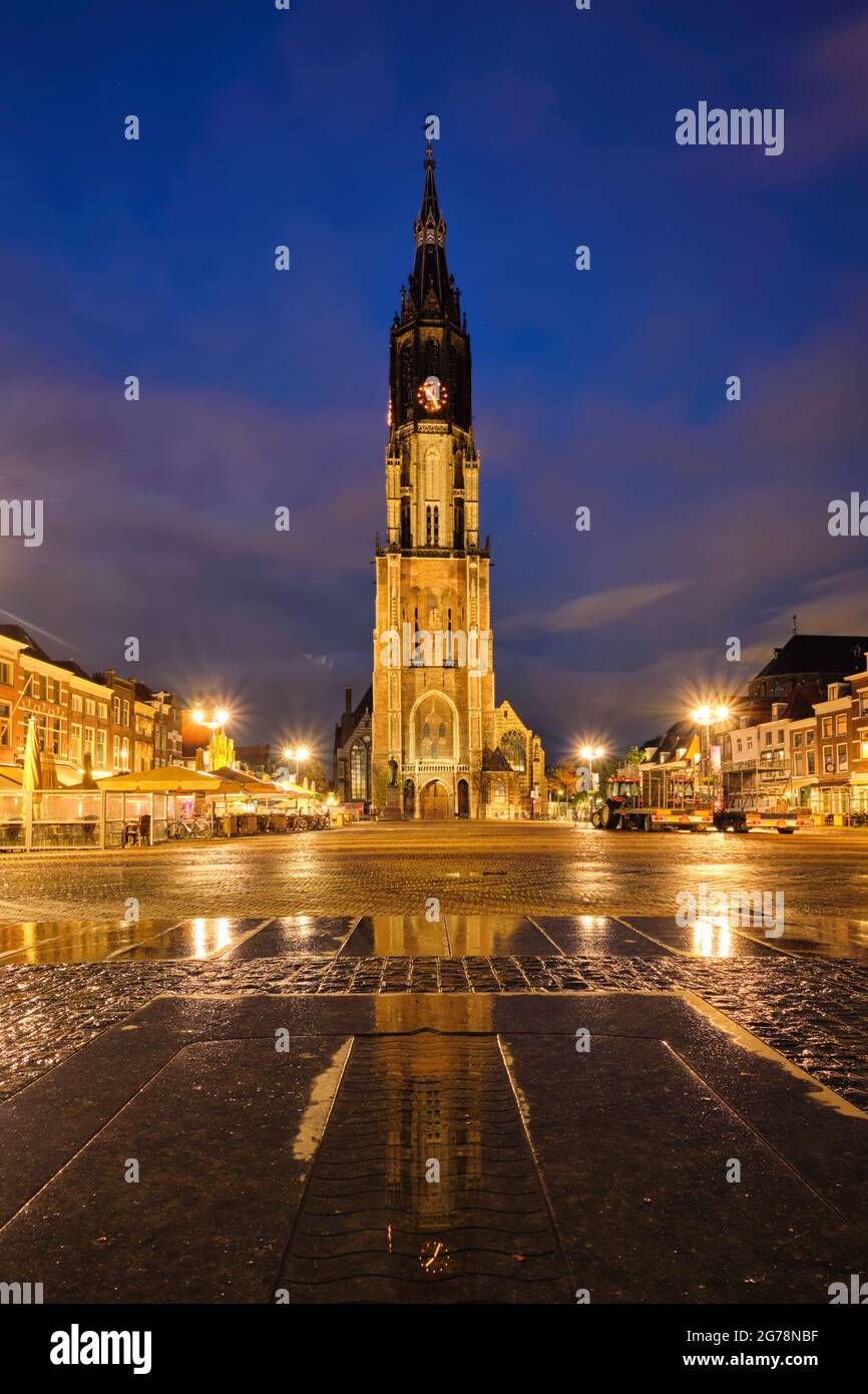 Delft Market Square Markt in the evening. Delfth, Netherlands Stock ...