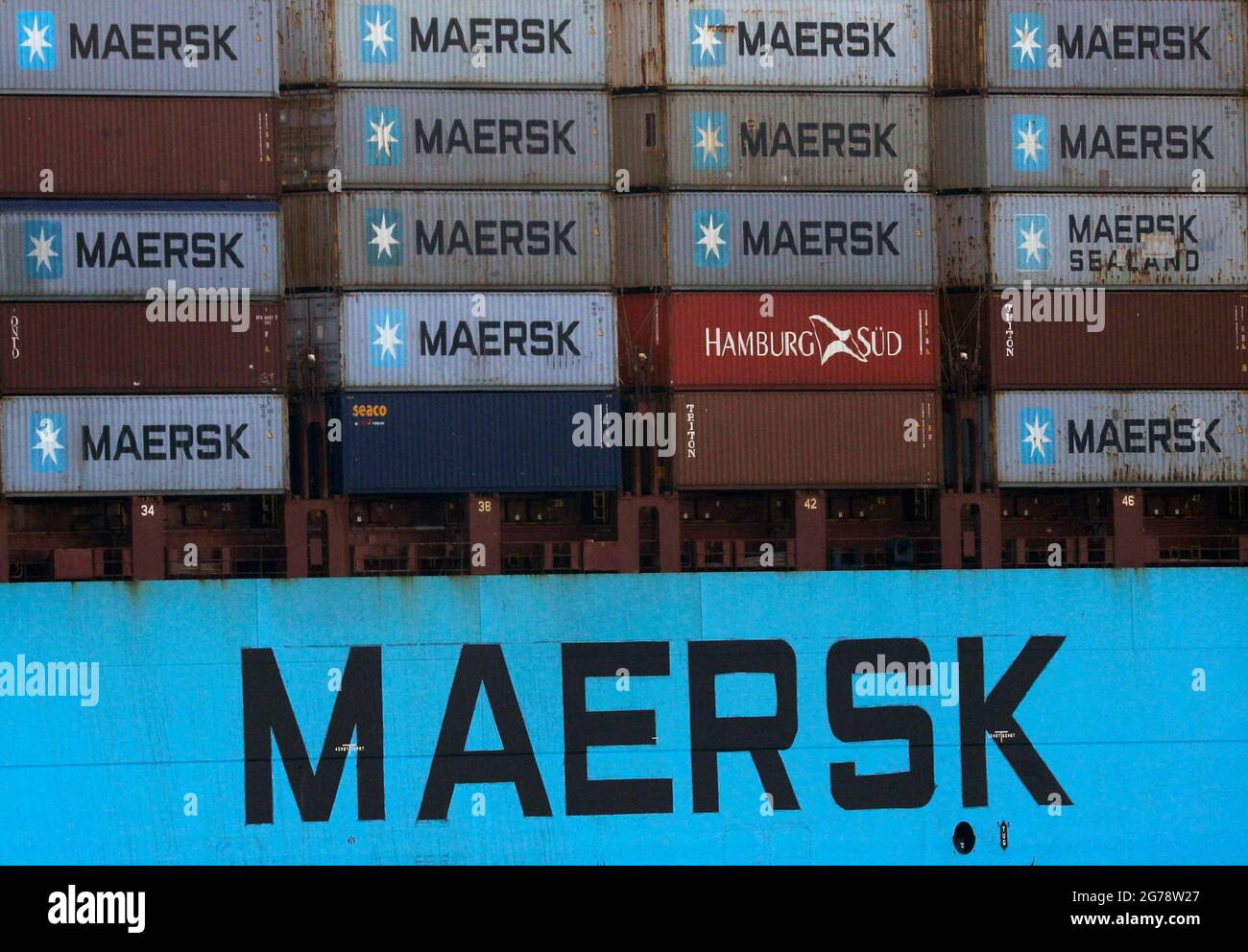 Maersk Logo High Resolution Stock Photography and Images - Alamy