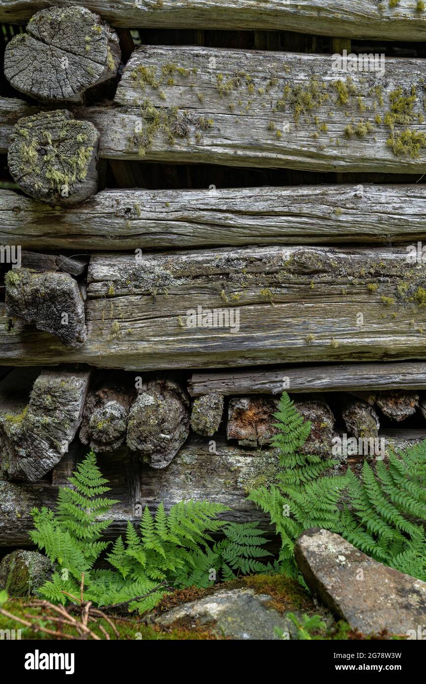 Old hay barns hi-res stock photography and images - Alamy