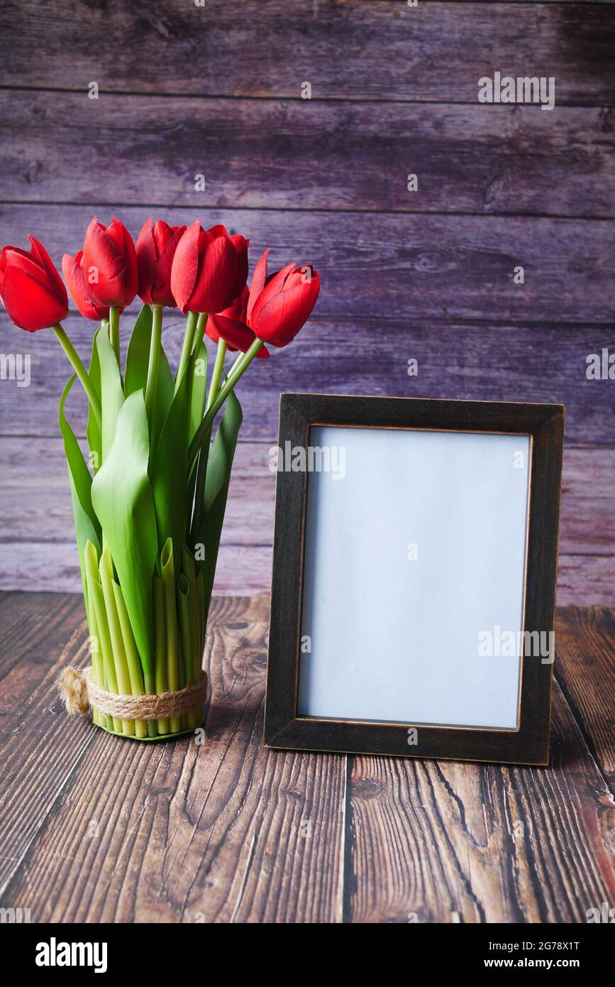 Flower border art hi-res stock photography and images - Alamy
