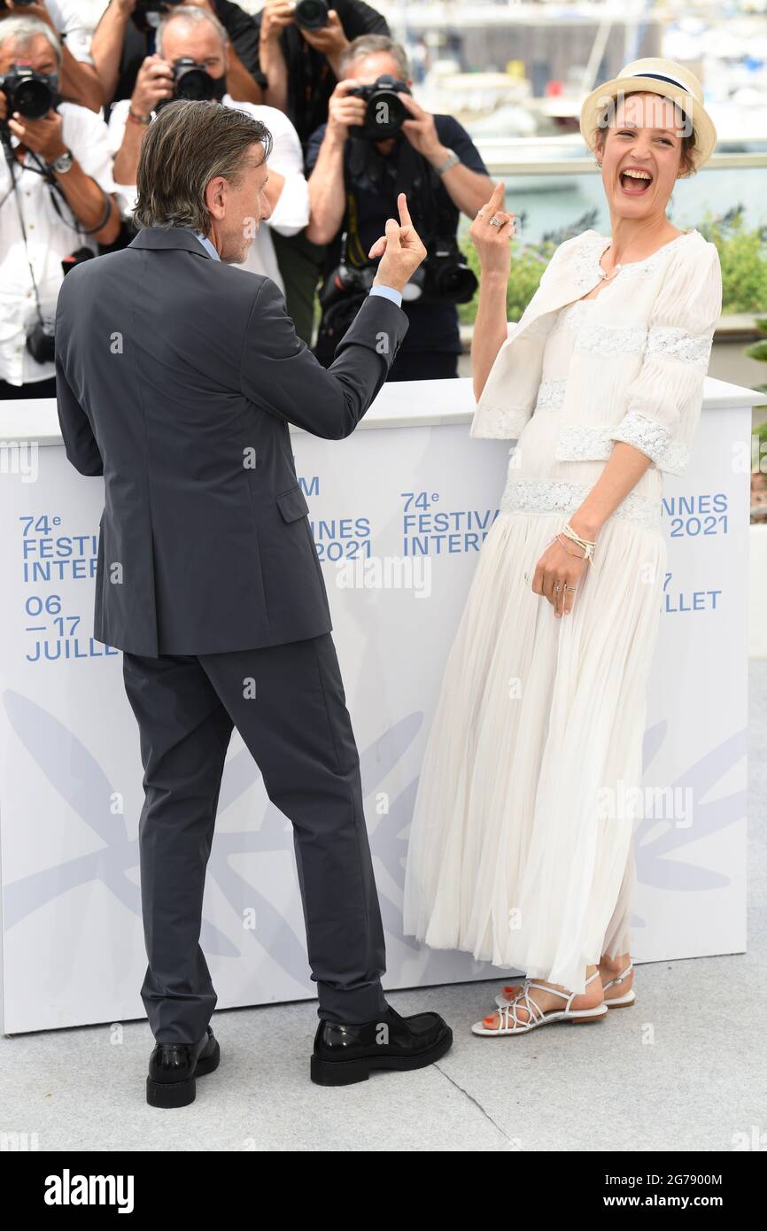 Cannes, France, 12 July 2021 Tim Roth and Vicky Krieps at the photocall ...
