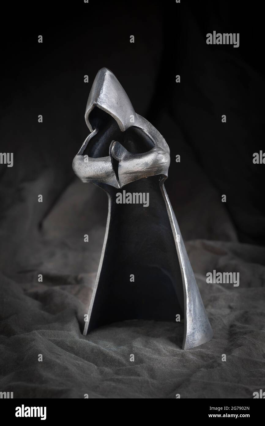 Monk sculpture hi-res stock photography and images - Alamy