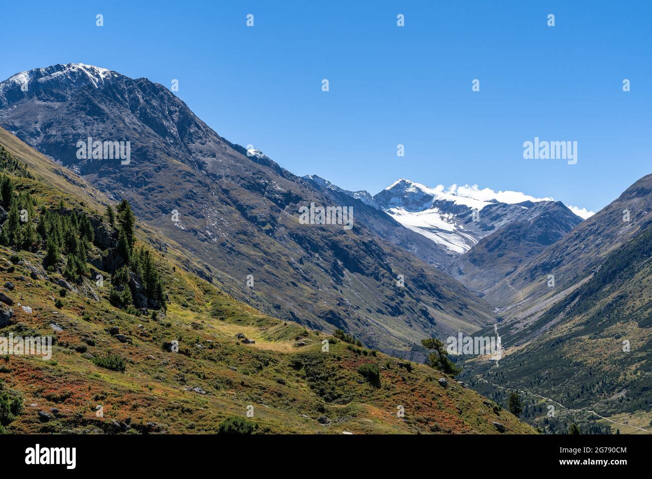 Glaciated landscape hi-res stock photography and images - Alamy