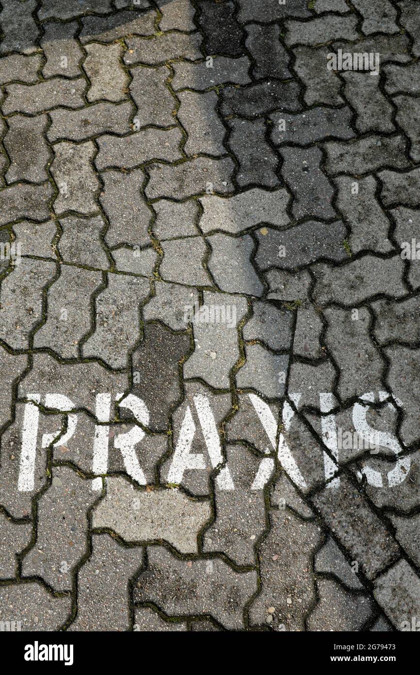 Doctor visit practice hi-res stock photography and images - Alamy