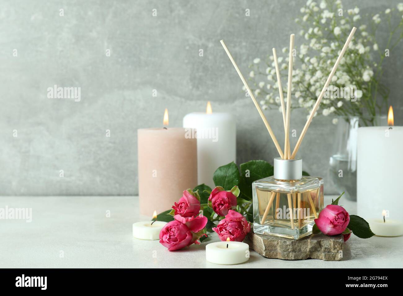 Candles and diffuser hi-res stock photography and images - Alamy