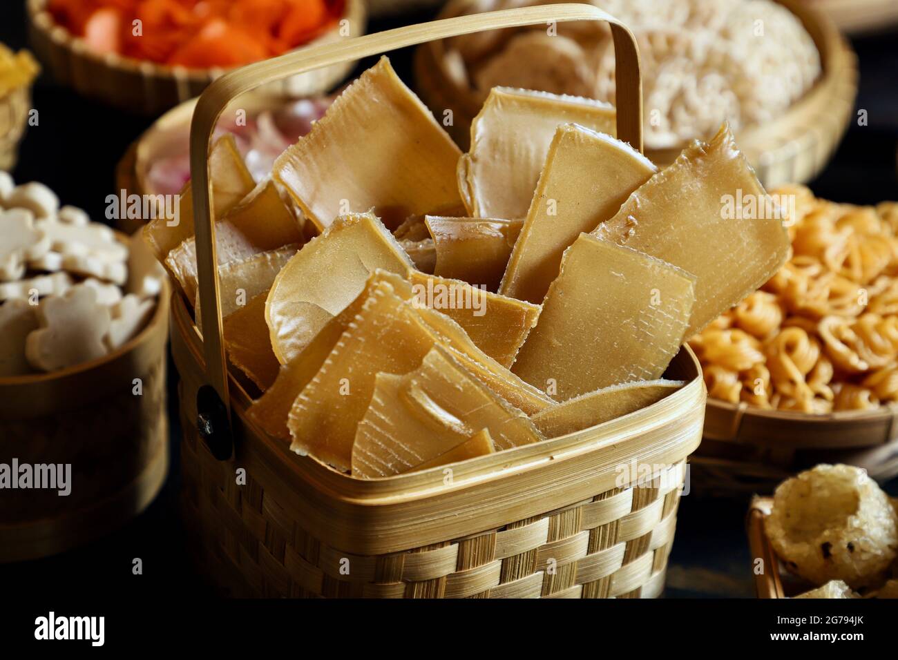 Kerupuk puli hi-res stock photography and images - Alamy