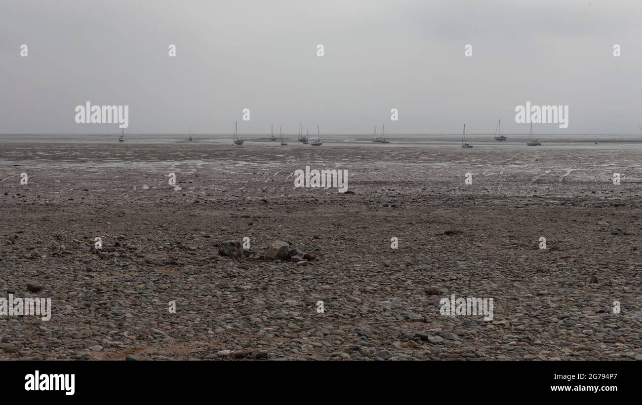 The tide is out hi-res stock photography and images - Alamy
