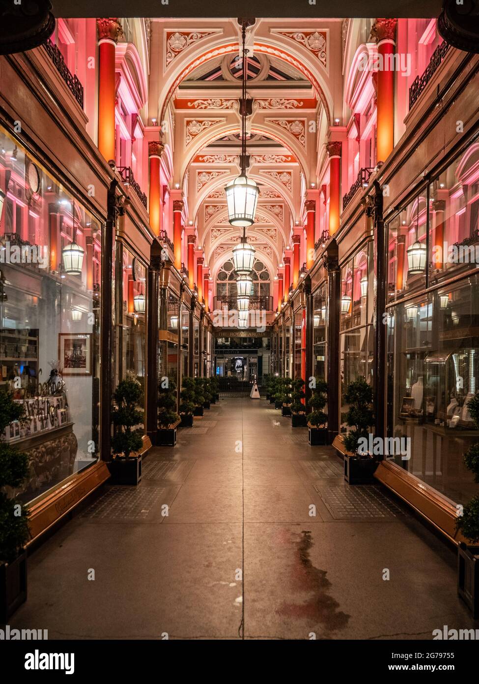 Victorian historic shopping arcade hi-res stock photography and images ...