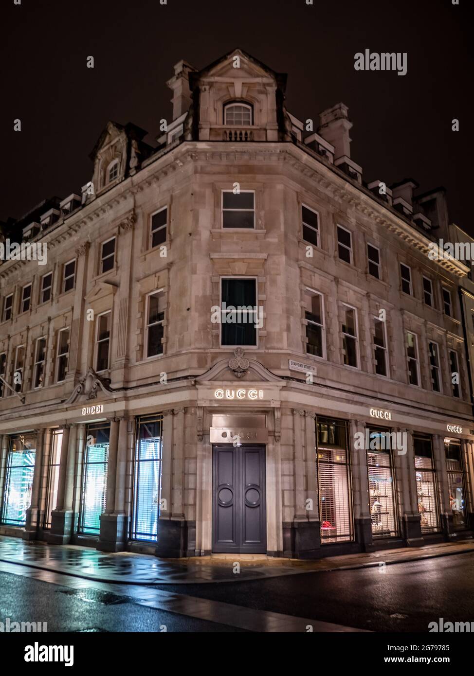 Closed gucci store hi-res stock photography and images - Alamy