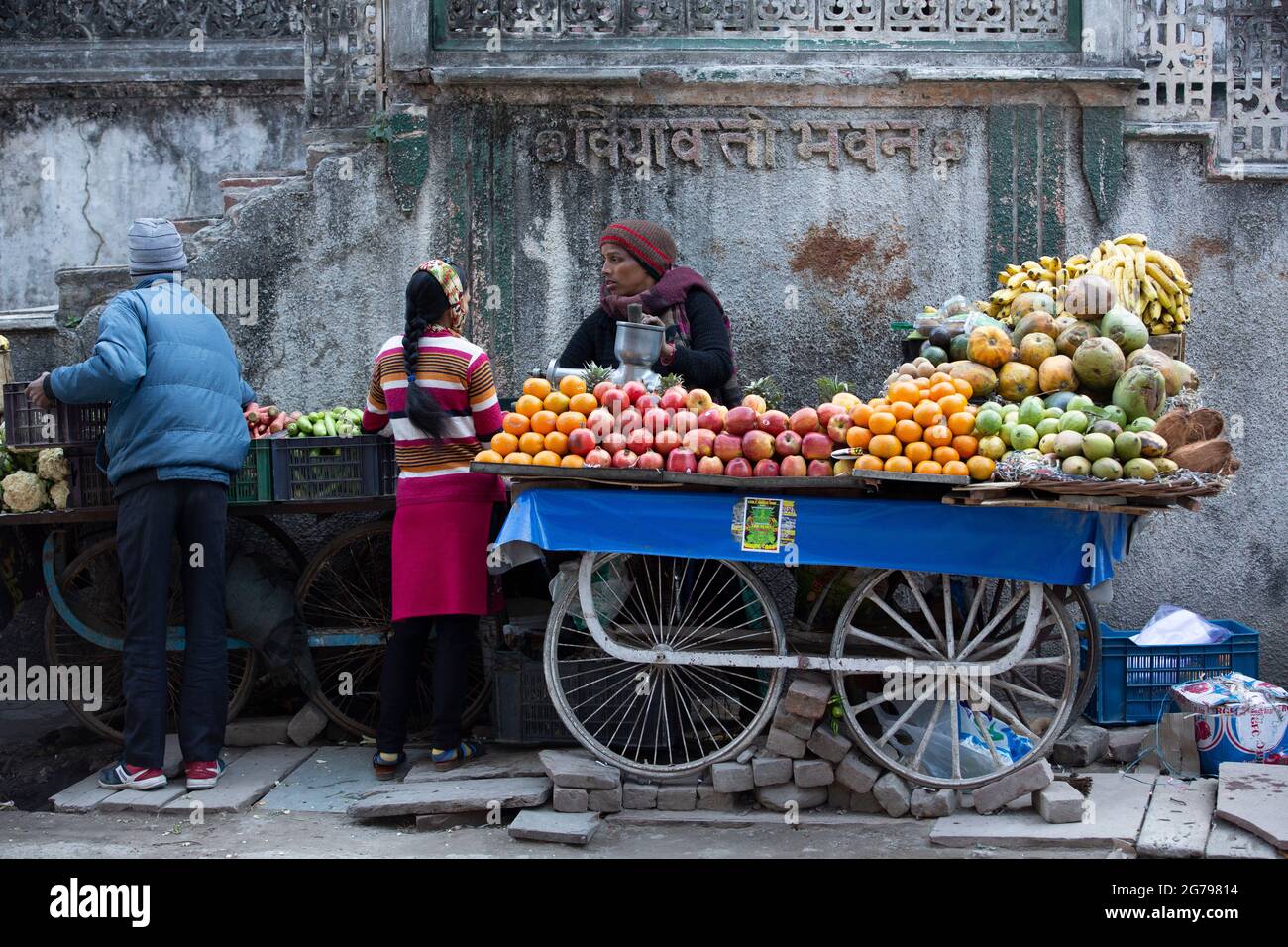 Street scene in India Stock Photo - Alamy