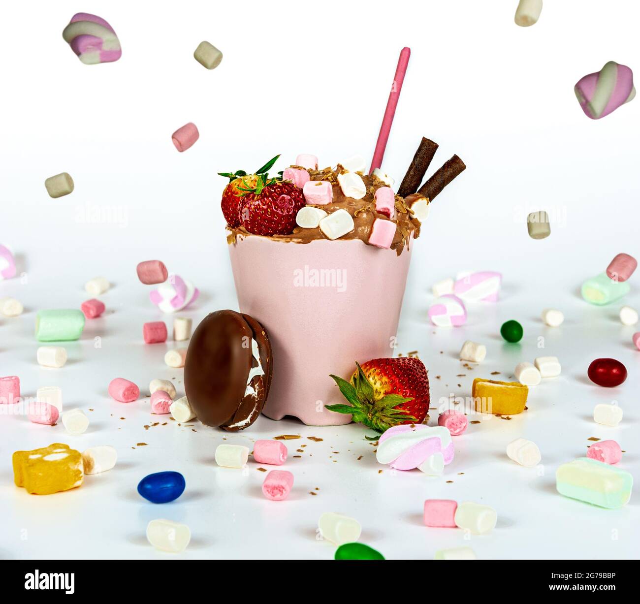 Floating marshmallows hi-res stock photography and images - Alamy