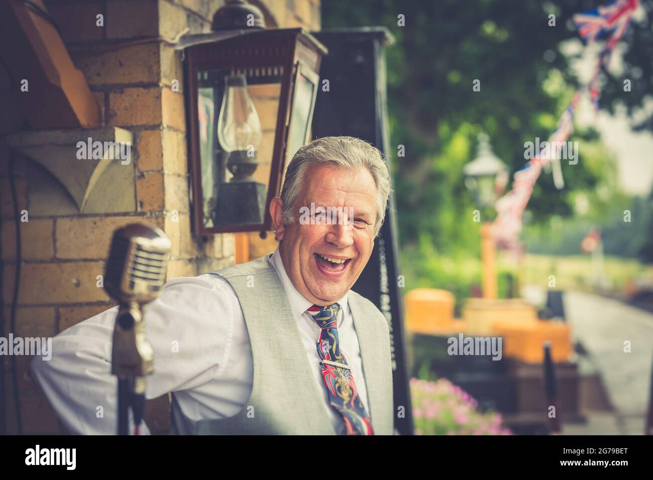 Male singer at Severn Valley Railway 1940s event, Worcerstershire ...