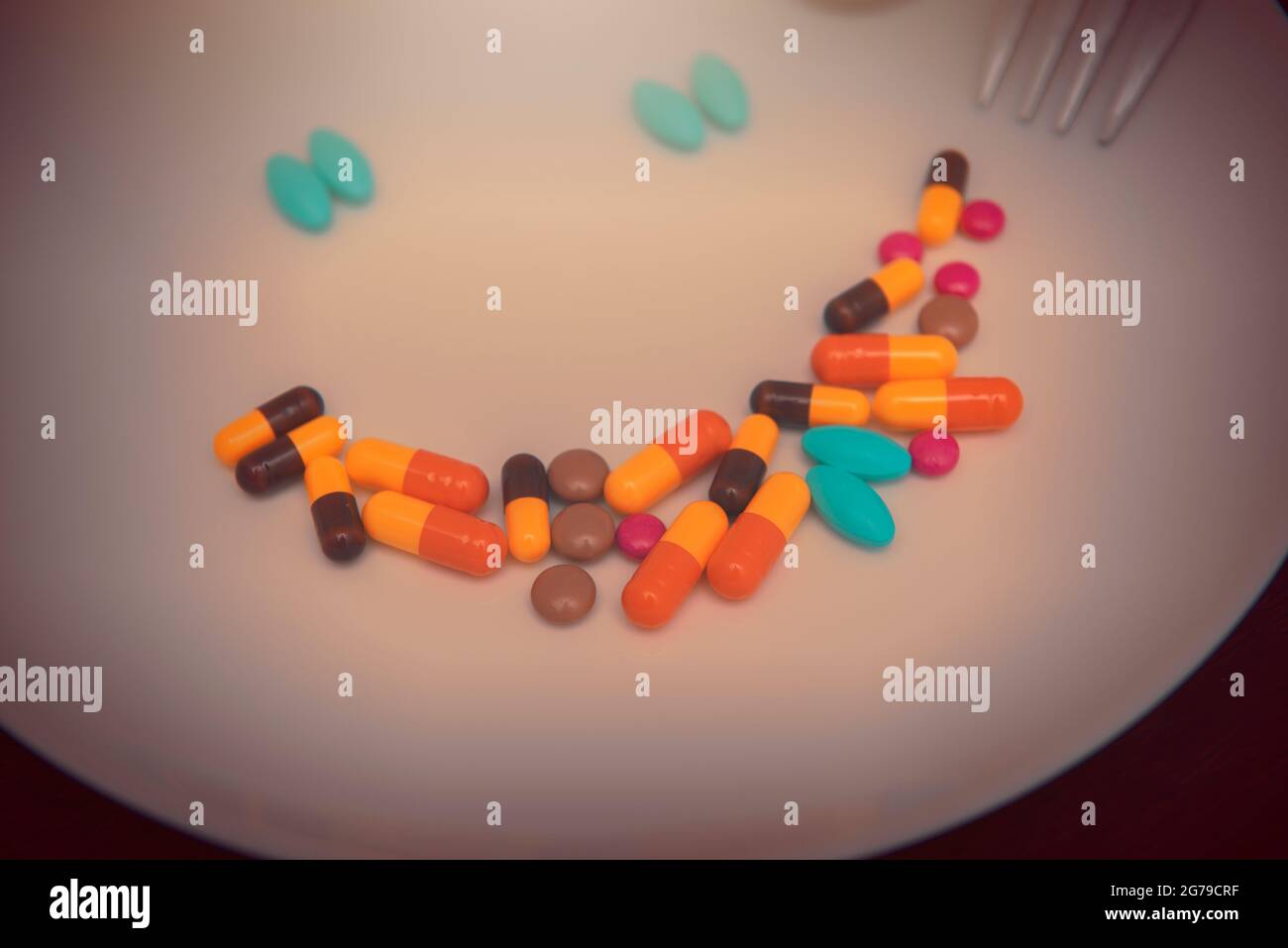 Pharmacist drug smile hi-res stock photography and images - Alamy
