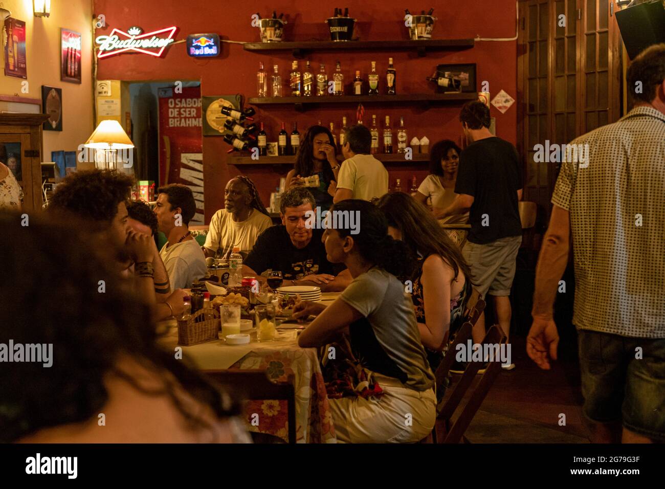 Authentic Party with the locals in the Streets and bars of Santa Teresa ...