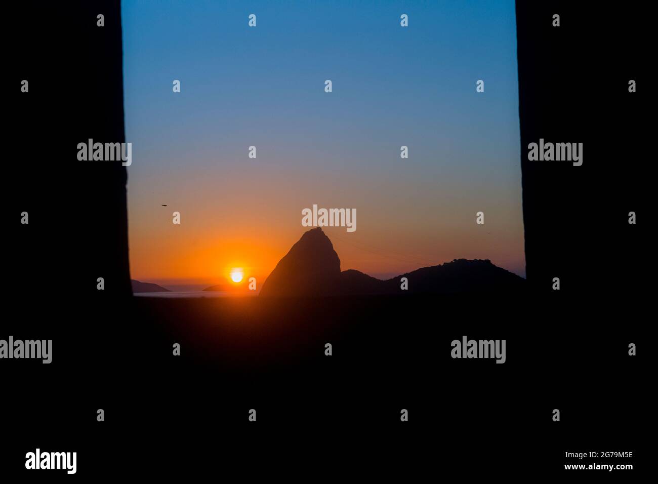 Rio skyline sunrise hi-res stock photography and images - Alamy