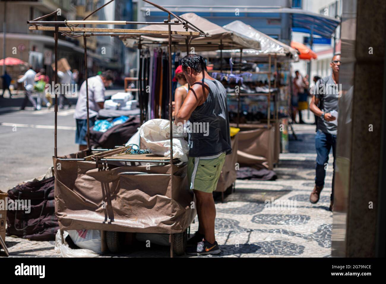 Rio de janeiro street scene hi-res stock photography and images - Alamy