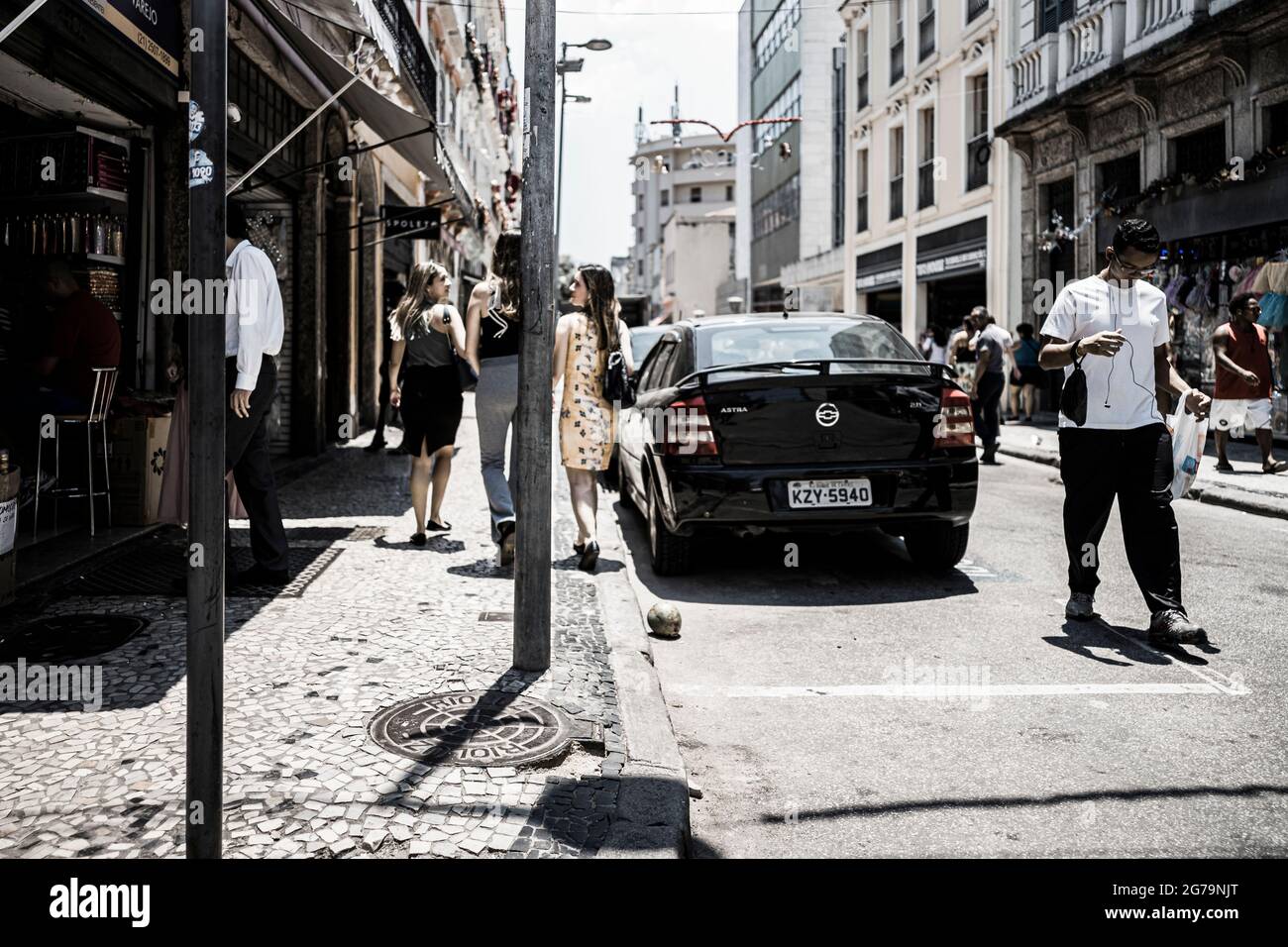 The streets of Saara market, place of the people in the old town to go ...