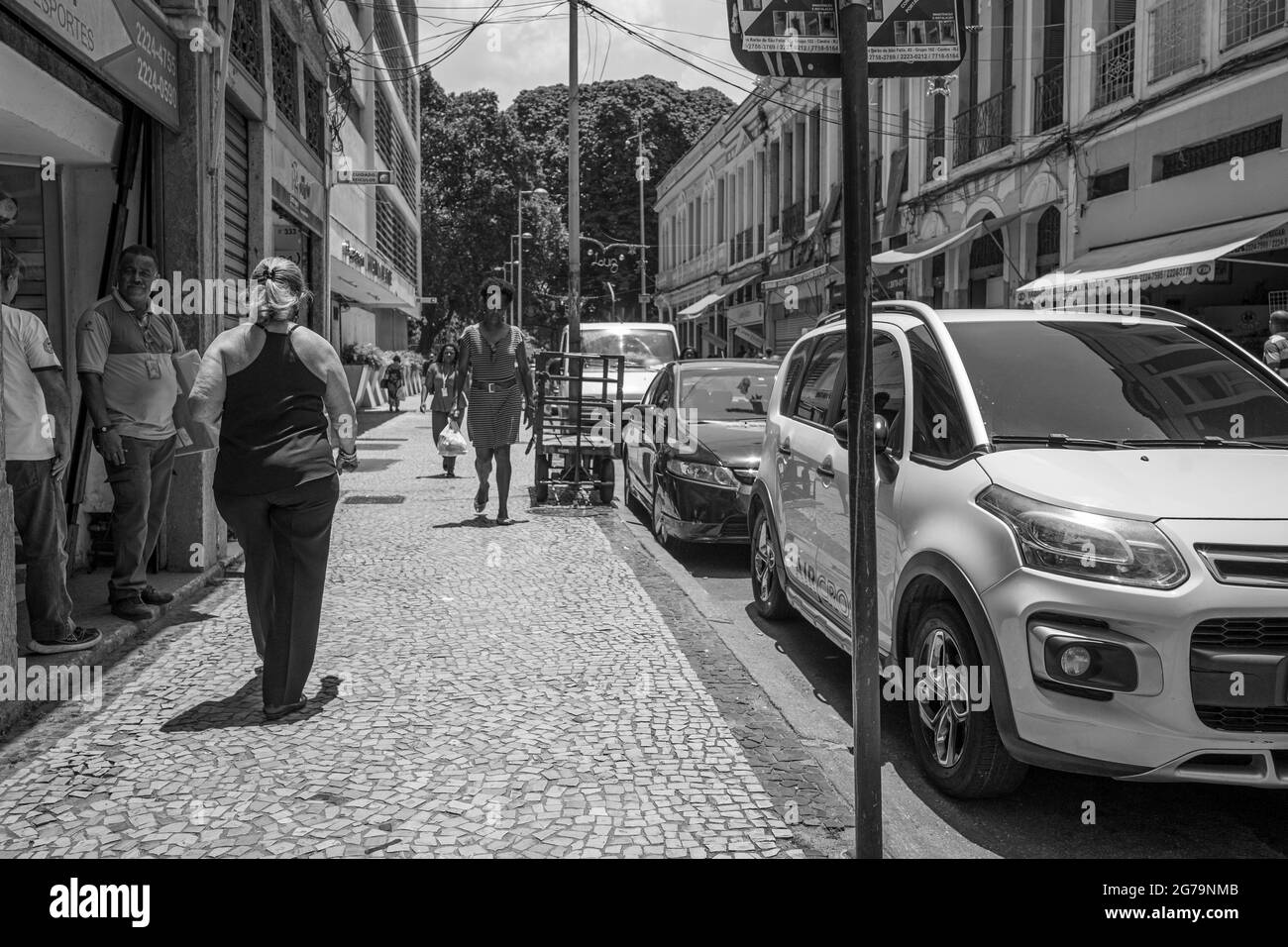 The streets of Saara market, place of the people in the old town to go ...