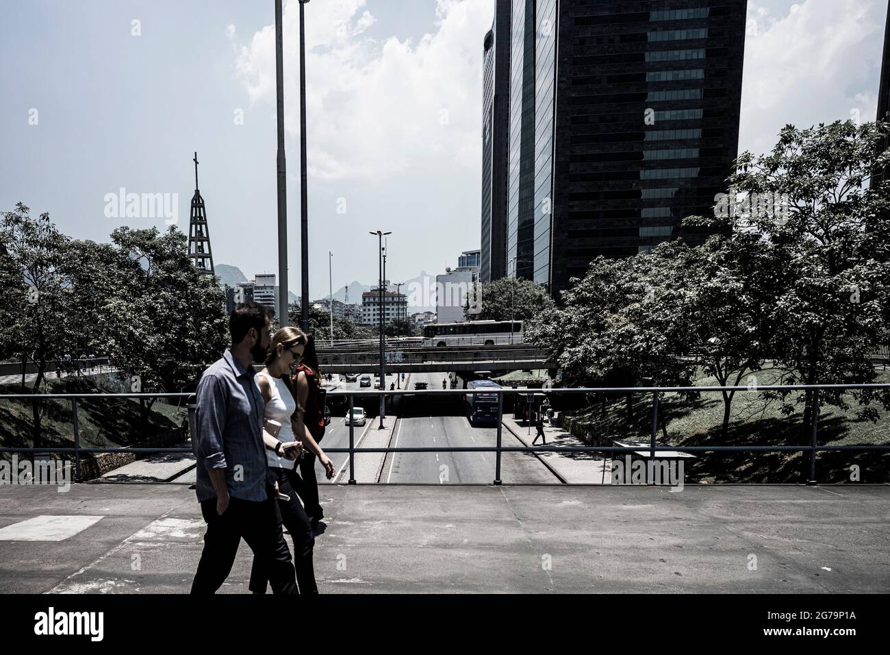 Walking over the bridge to largo da carioca square hi-res stock ...