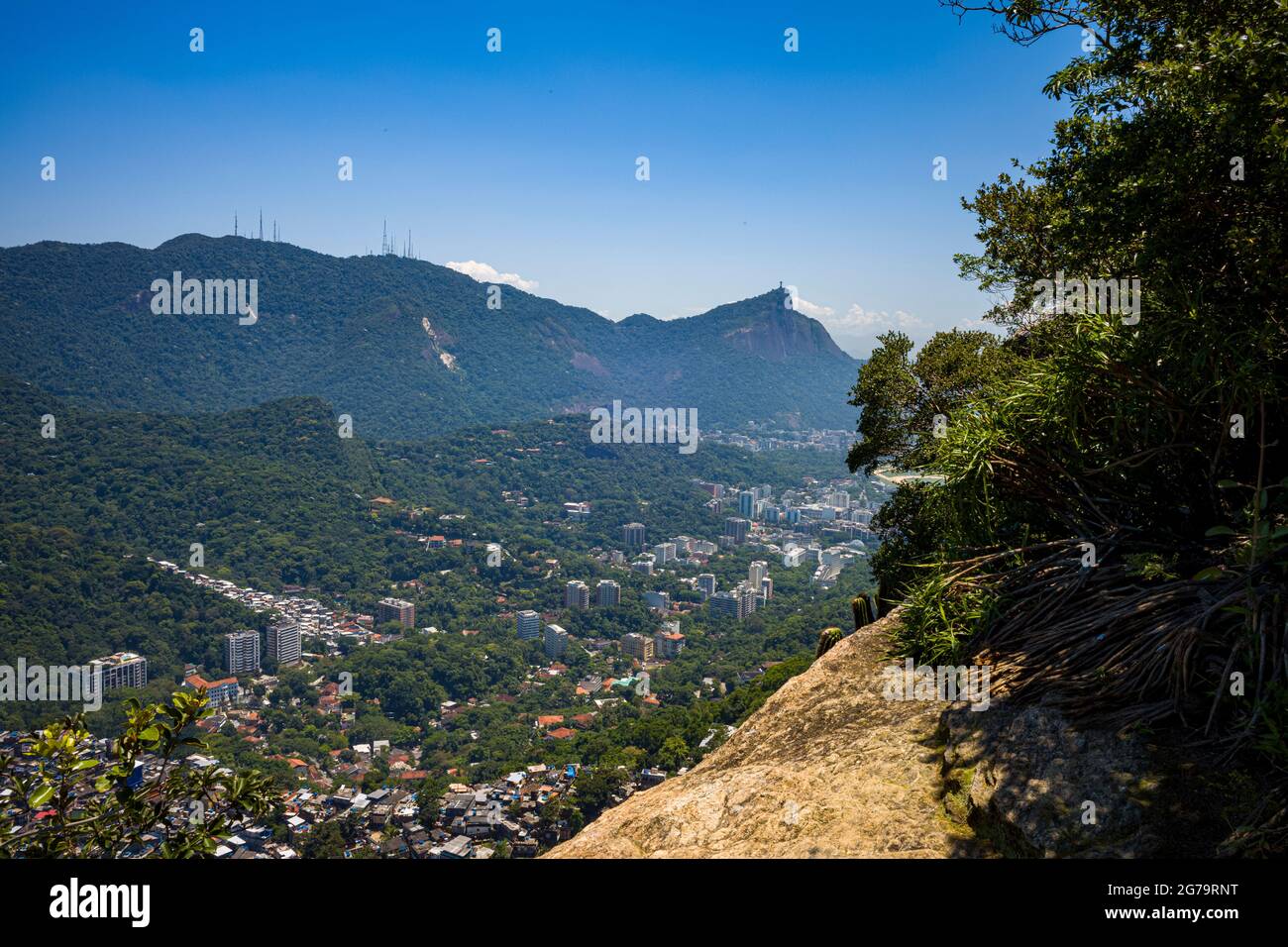 Two brothers hill rio de janeiro hi-res stock photography and images ...