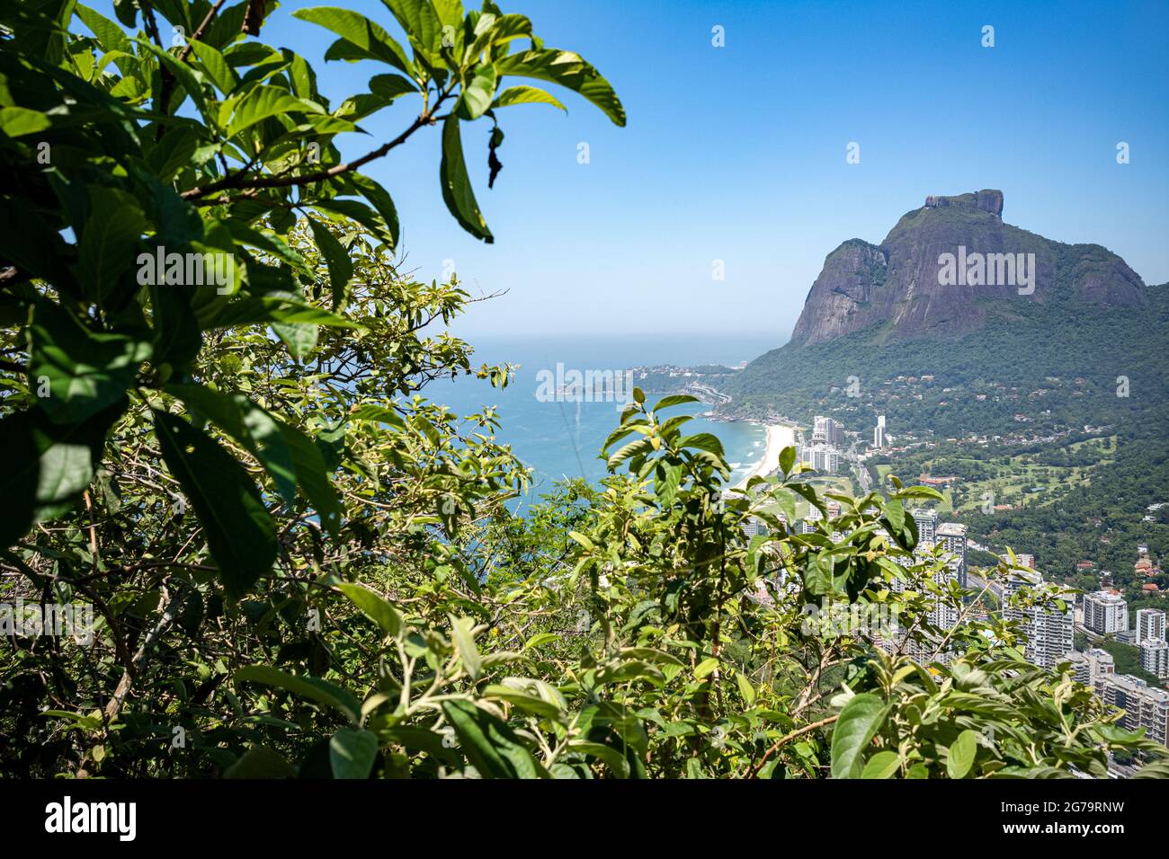 Rio janeiro dois irmaos hiking hi-res stock photography and images - Alamy