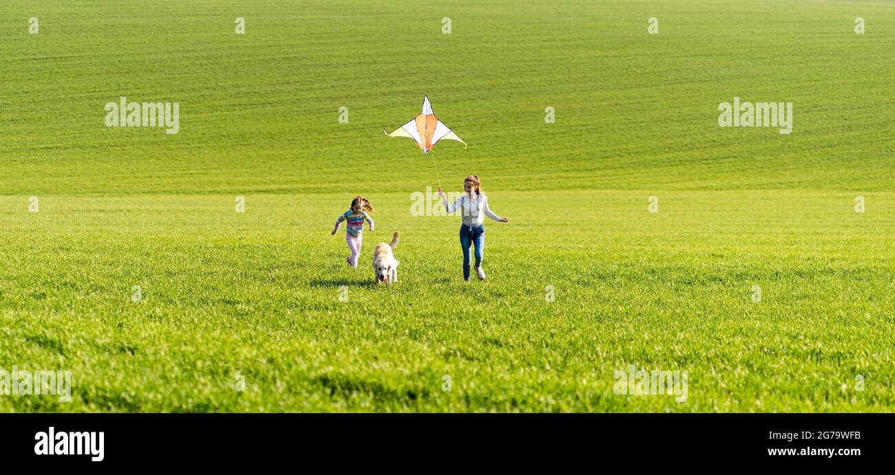 Spring children kite hi-res stock photography and images - Alamy
