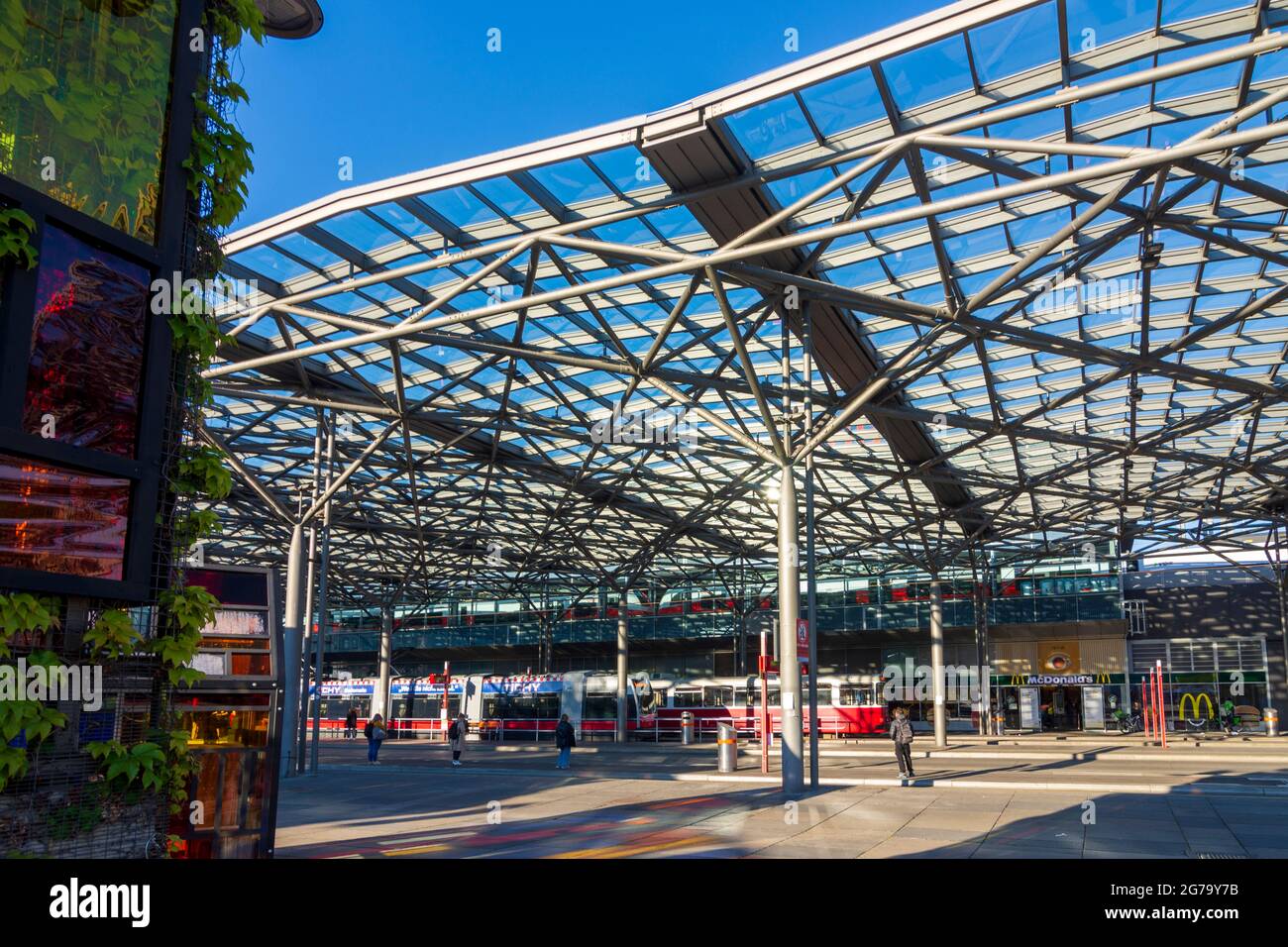 Wien praterstern railway station hi-res stock photography and images ...