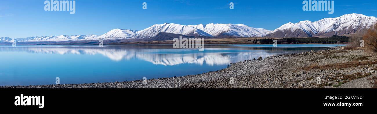 Lake Tekapo mountain landscape Panorama South Island New Zealand Stock ...