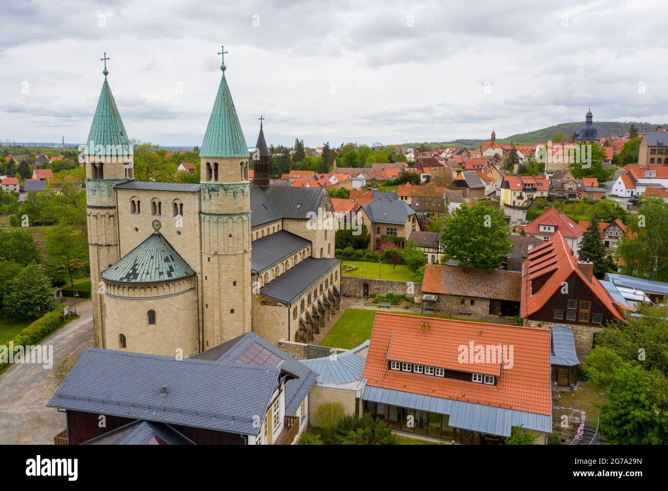 Altar and paintings in the collegiate church st cyriakus hi-res stock ...