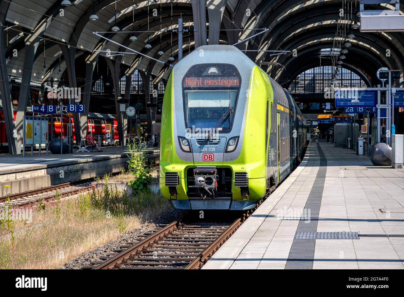 DB Regio Bombardier Twindexx Vario train in NAH.SH livery at Kiel main ...