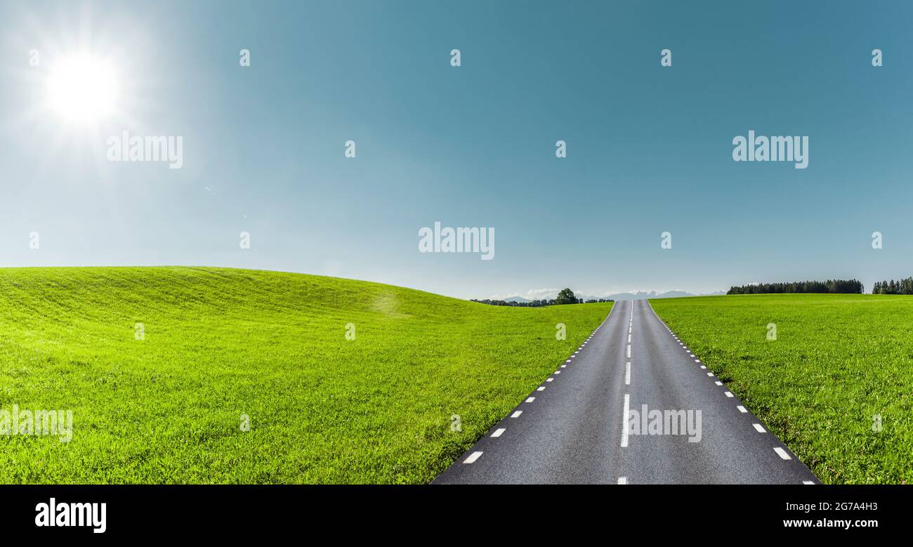 Hilly roads hi-res stock photography and images - Alamy
