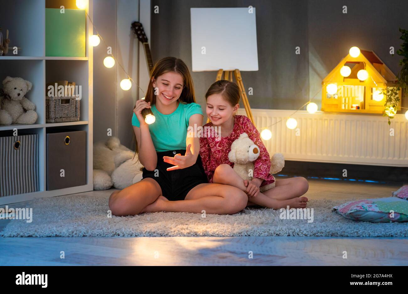 Flashlight shadow hi-res stock photography and images - Alamy