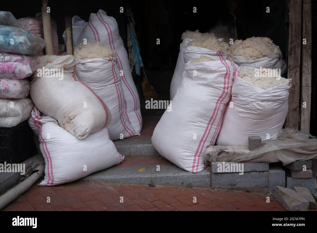 Sheep wool sale in the street, Ankara, Turkey Stock Photo - Alamy